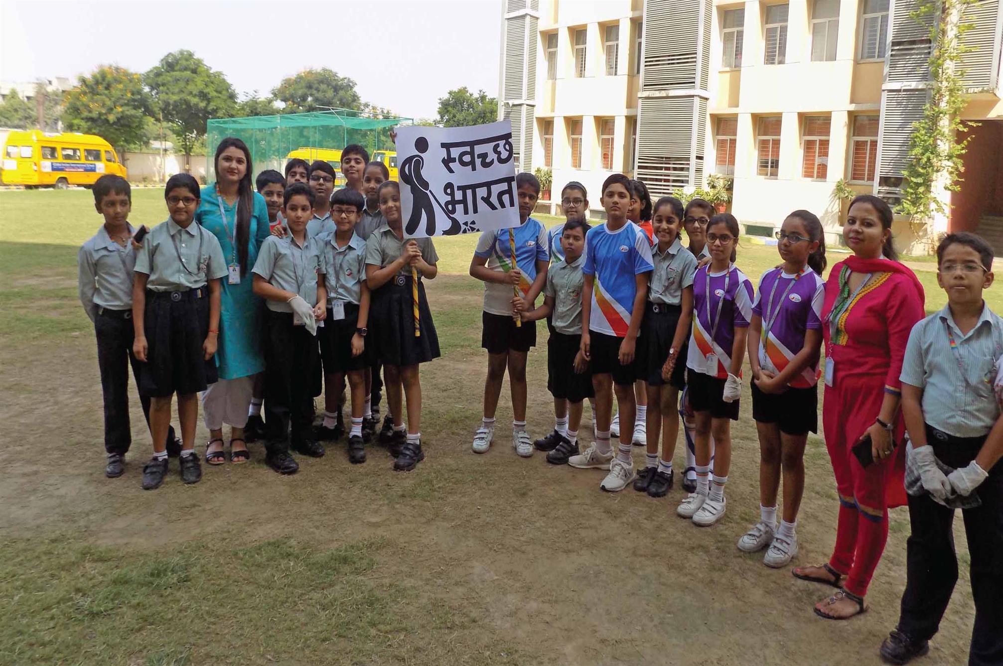 Students Go On A Cleanliness Drive In The School As Part Of ‘Swachhta ...