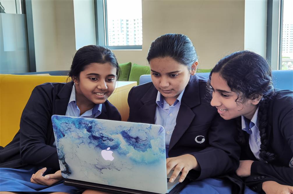 Giis Smart Campus Embraces The Spirit Of "Giving" As 2022 Approaches!