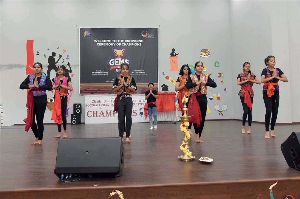 Giis Whitefield Unveils State-Of-The-Art Multi-Purpose Hall And Honours ...